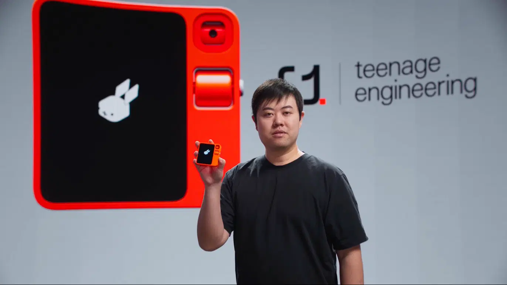 AI Gadgets Gift Guide 2026: What to Give (and What to Skip)